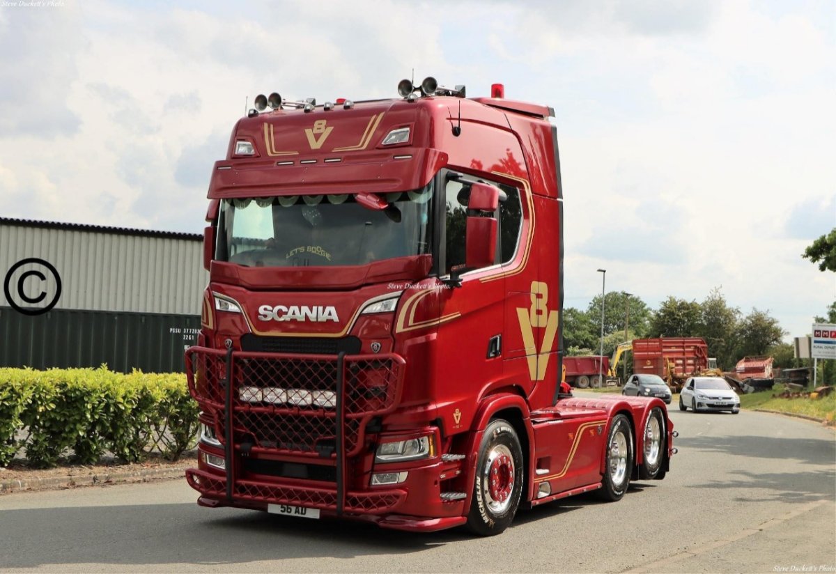 Hall of Fame: Huw Williams on behalf of ADT | Scania United Kingdom