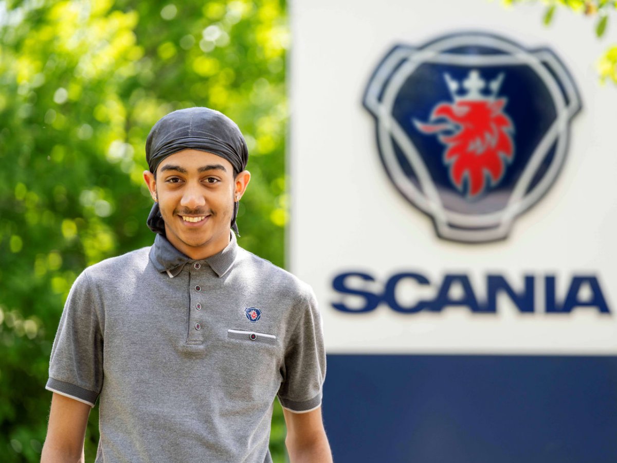 Apprenticeships | Scania United Kingdom