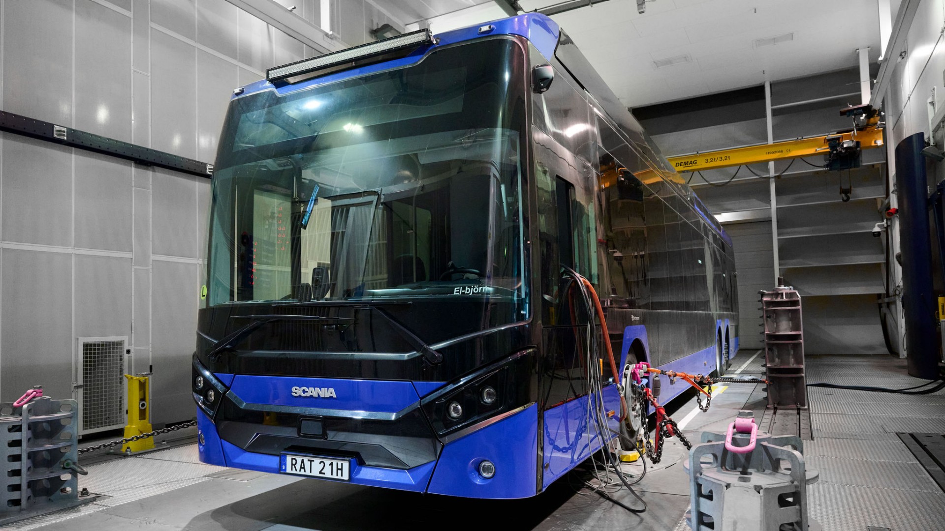Marco performs extreme BEV bus testing for cleaner travel | Scania Group