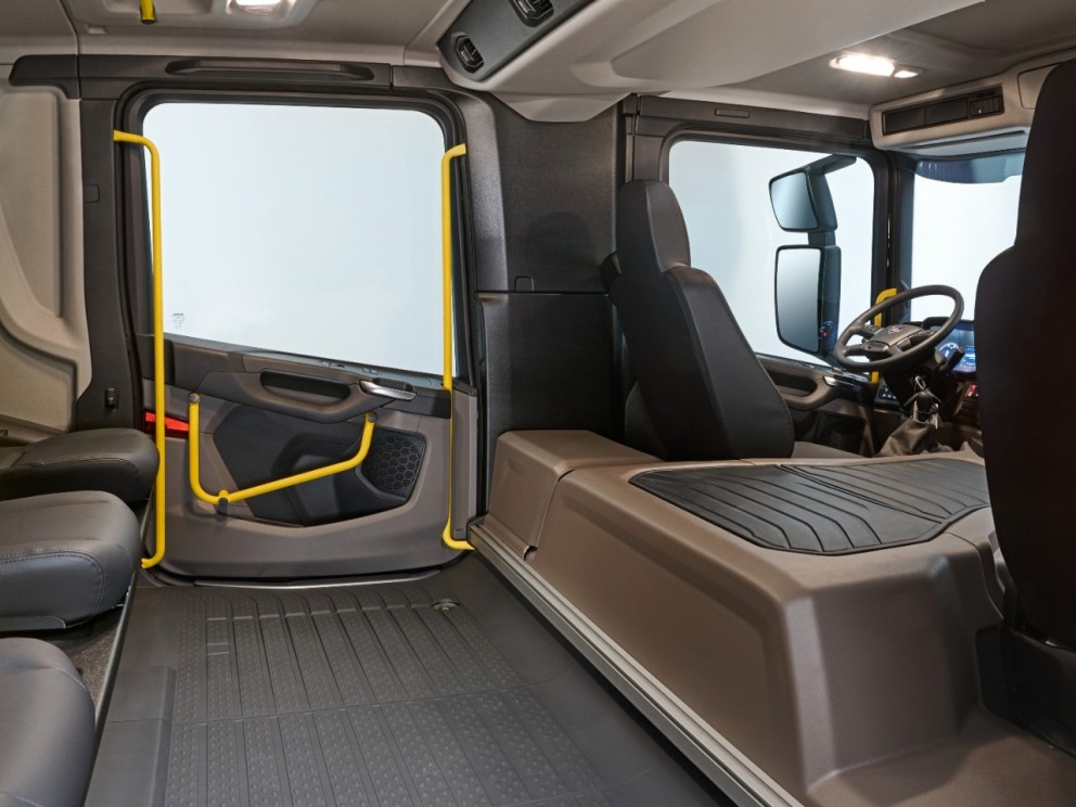 Scania CrewCab – Flexible & Safe Transport | Scania Group